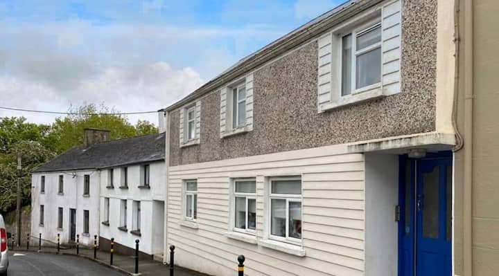 4 Bedroom Townhouse - Centre Of Carrick-on-shannon - Leitrim Village
