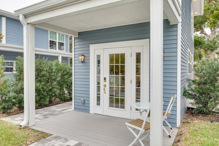 Luxury Tiny Home 1 Bed - 1 Bath Unit B "Sandy" - Dunedin, FL