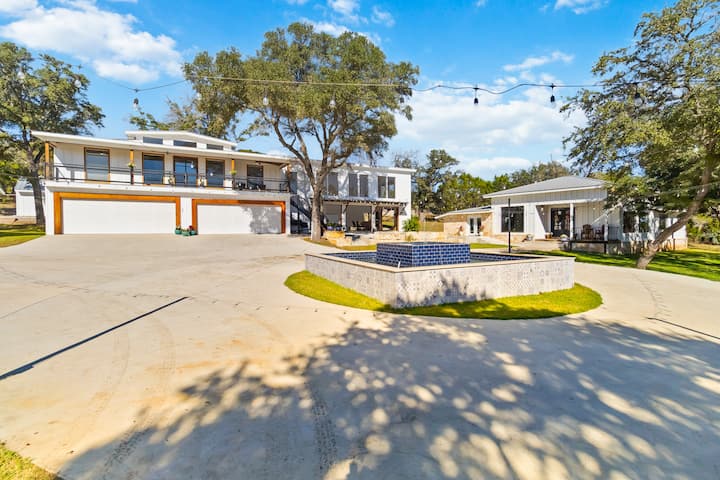 2 Homes On Acres | Hill Country Escape - Boerne, TX