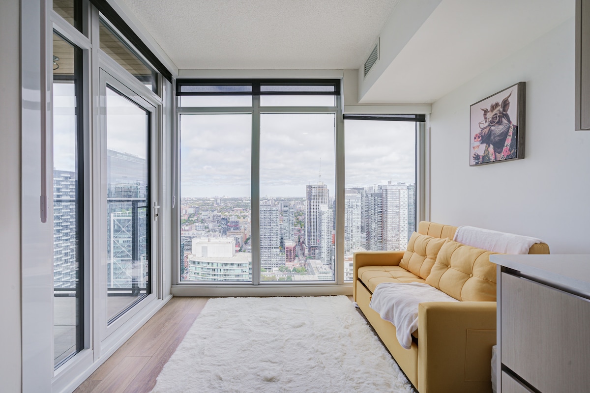One Bedroom Luxury condo beside CN tower - Flats for Rent in Toronto ...