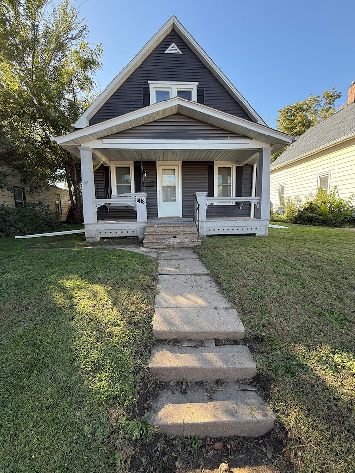 The Urban Hideaway - Cedar Rapids, IA