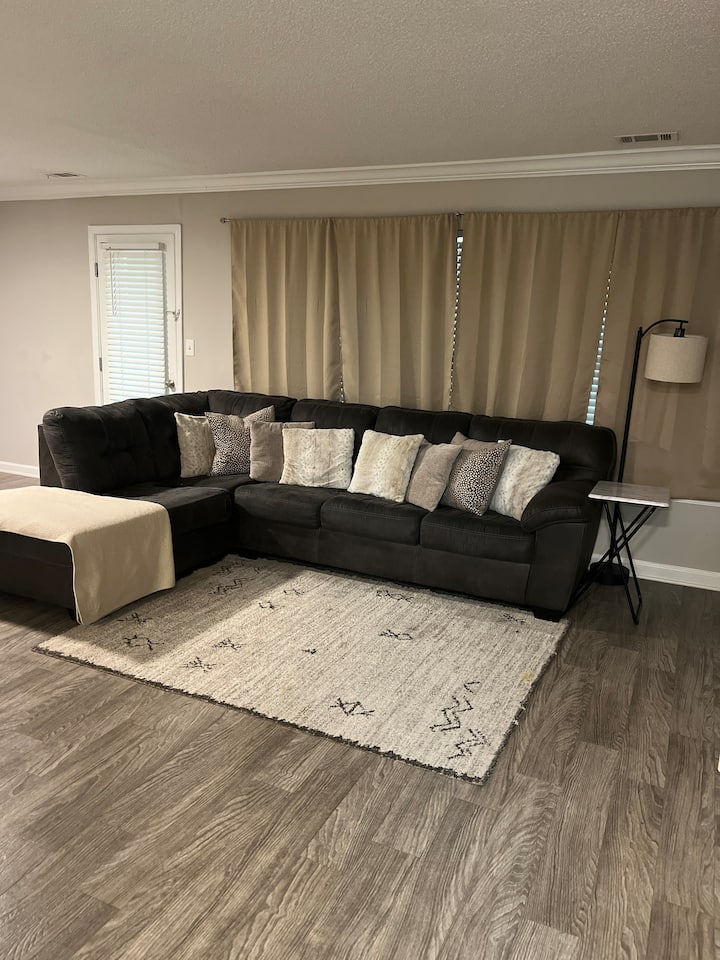 Your Home Away From Home - Sandy Springs, GA