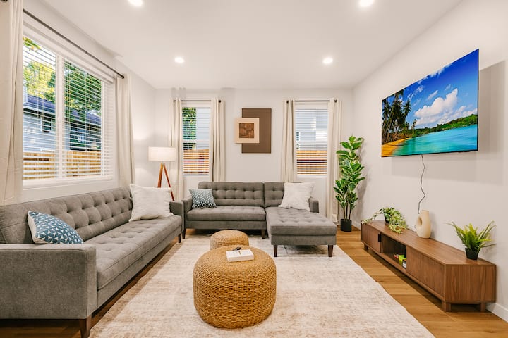 New Home Near Pdx | Fall Foliage | Full Kitchen| - Gresham, OR