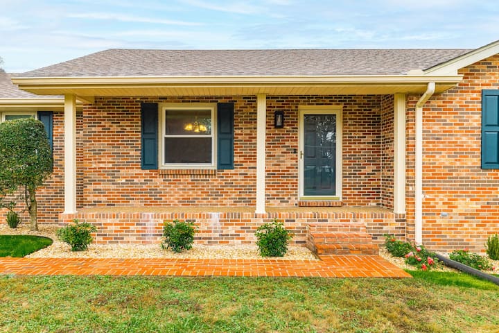 Music City Executive Airport - Plenty Of Space - Gallatin, TN