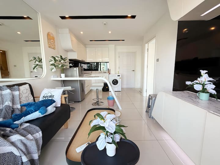 City Center Residence 1 Living Room 8f Pool View - Thailand