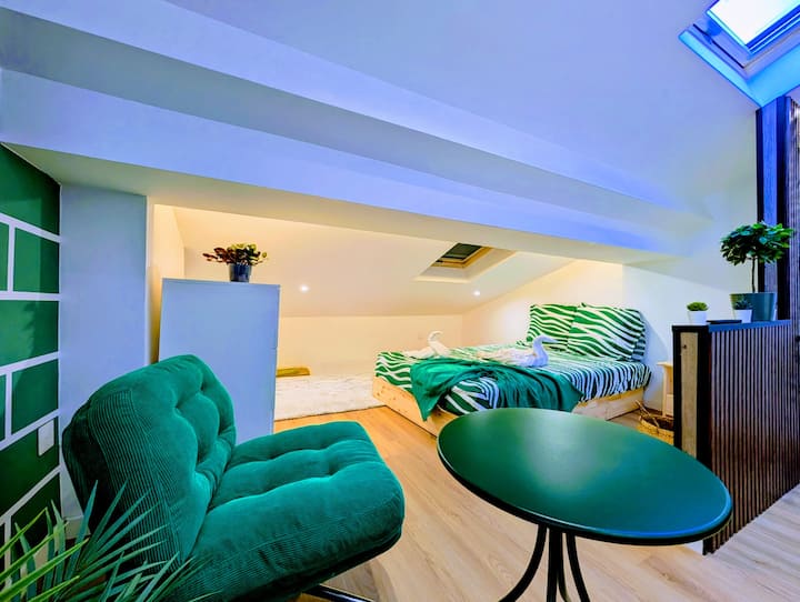 Julia's Studio - French Tendance - Saint-Étienne