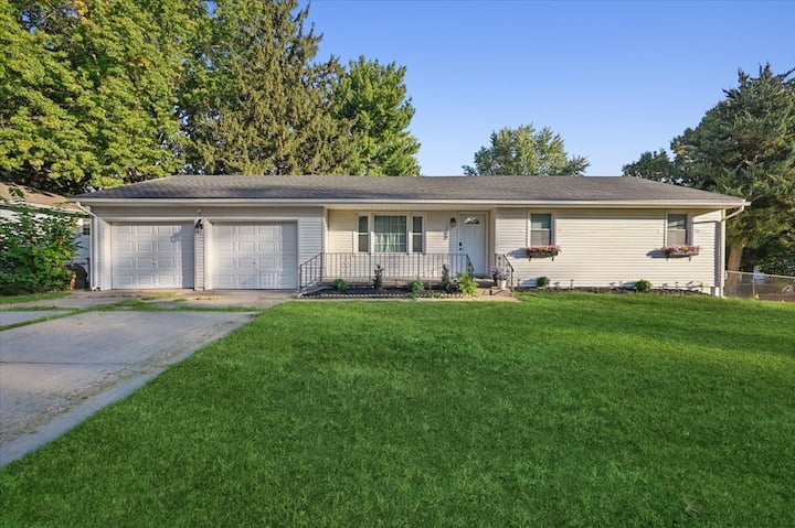 Modern Family Fun House - Leavenworth, KS