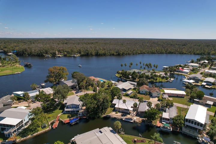 Waterfront Home 3br/2ba Boat Ramp And Dock - Homosassa