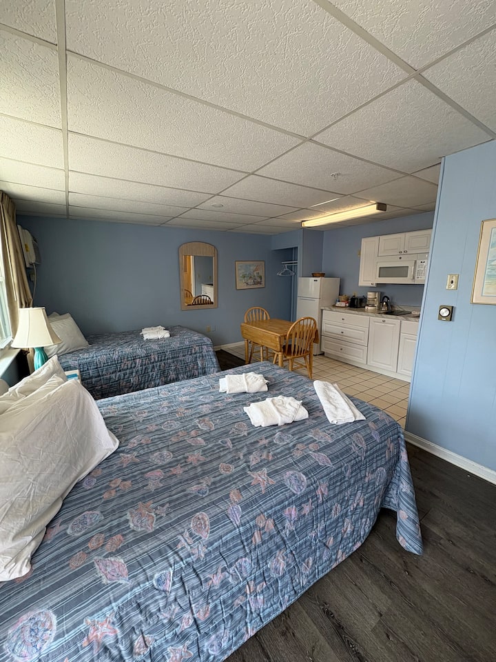 Kitchenette 2 Beds With Balcony Oceanview #7 - Old Orchard Beach