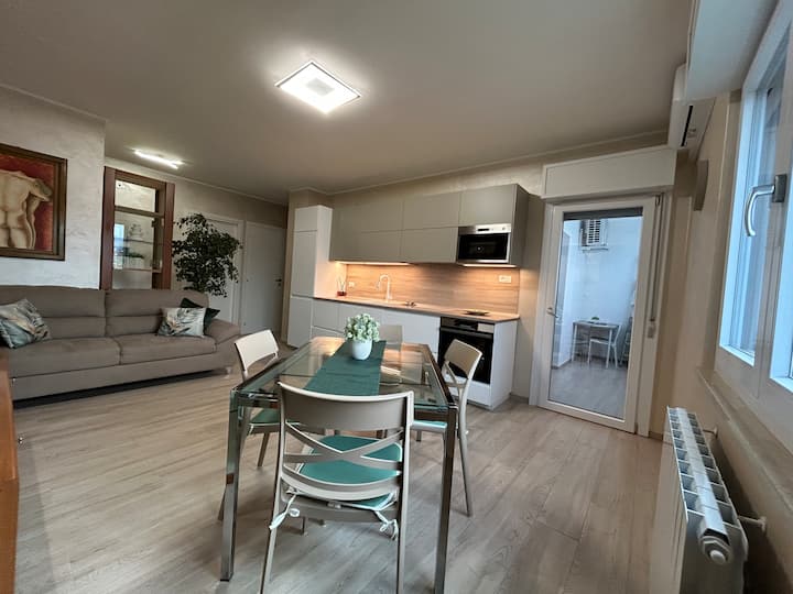 Appartamento Vista Castello Rivoli
Garage Gratuito - Rivoli