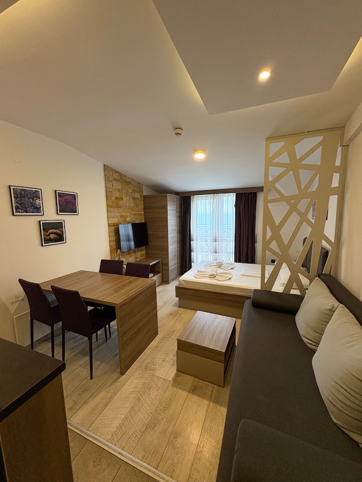 Amber Peak | Balcony • Mountain View • Spa - Kopaonik