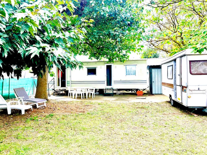 Terrain Privé à 100 Mètres Des Plages De Vias - Vias