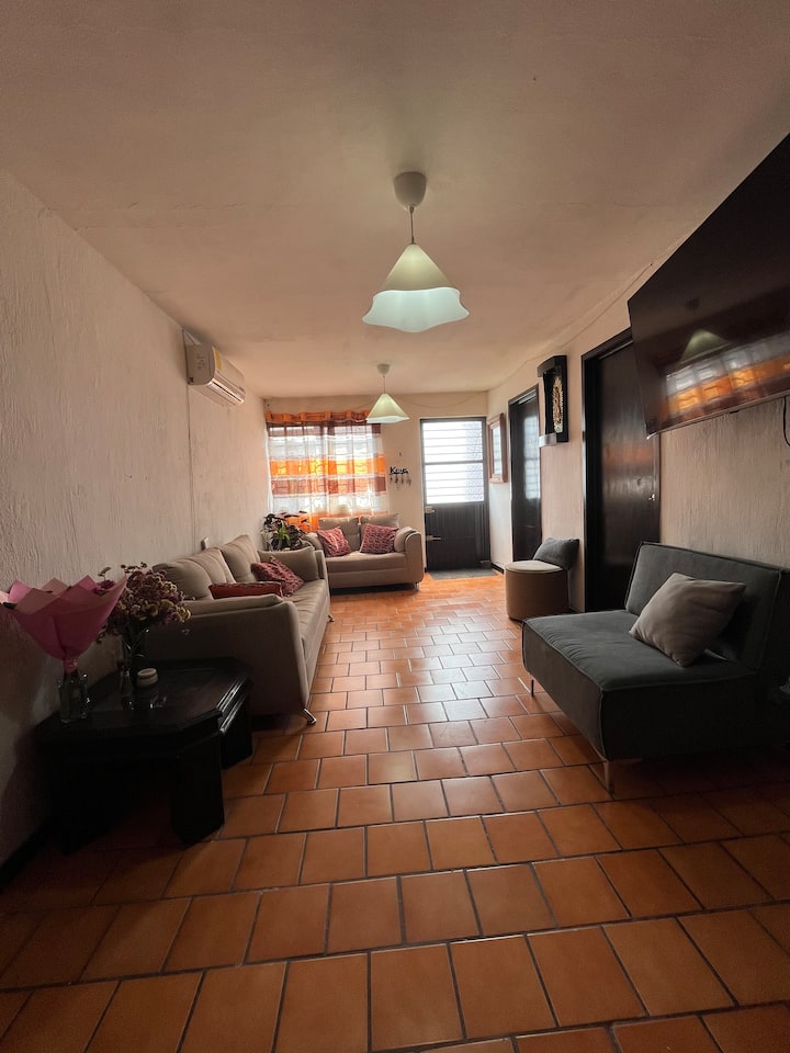 Bonita Casa Cerca Confortable - Tlaquepaque