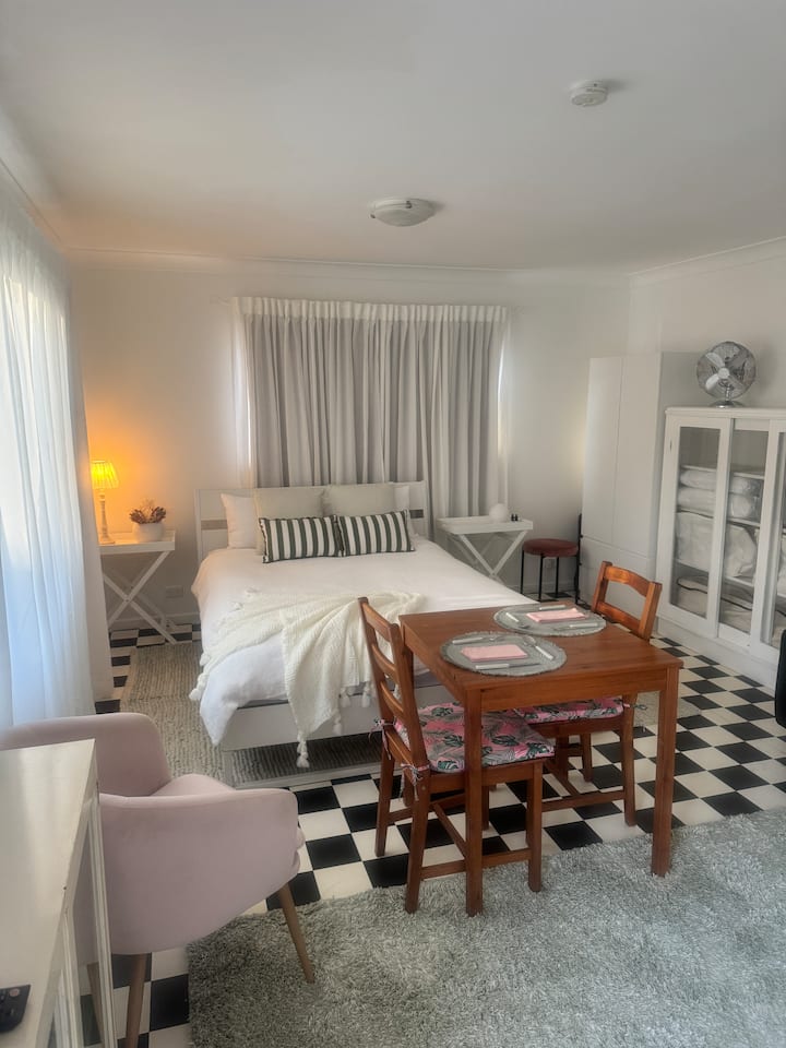 Sage Cottage Guesthouse - 傑維斯灣