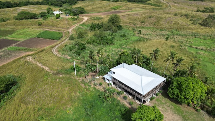 Giant Mountain View Farmstay Room 2 - Nadi