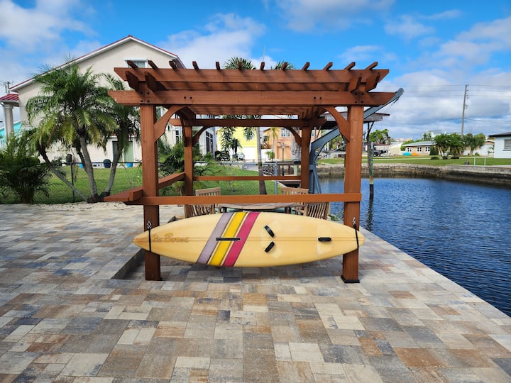 Hudson Waterfront Home "The Surf Shack" - Hudson, FL