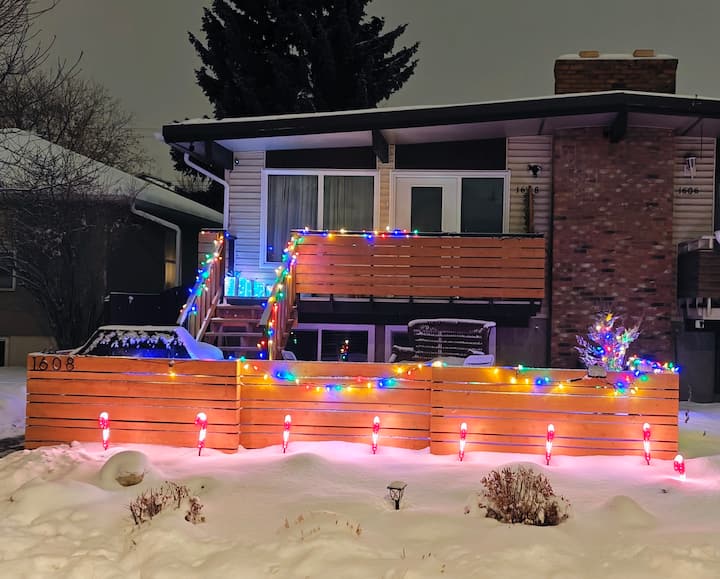 Inner City Home/sait/ Foothills Hosp/ Free Parking - 캘거리