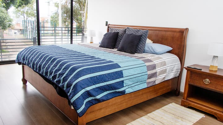 Apartamento En Cuenca Con Jacuzzi Y Piscina - Cuenca