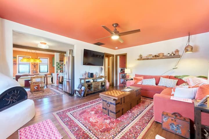 Stay At The Sunburst - Joshua Tree National Park