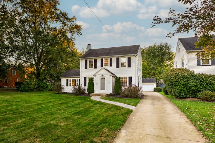 Bright & Cozy 3br Near Hospital - Warren, OH