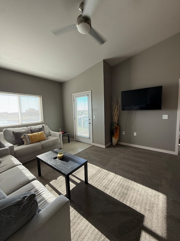 Top Floor Lake View-hot Tub, Pool Gym, Theatre! - Grand Falls Casino & Golf Resort®