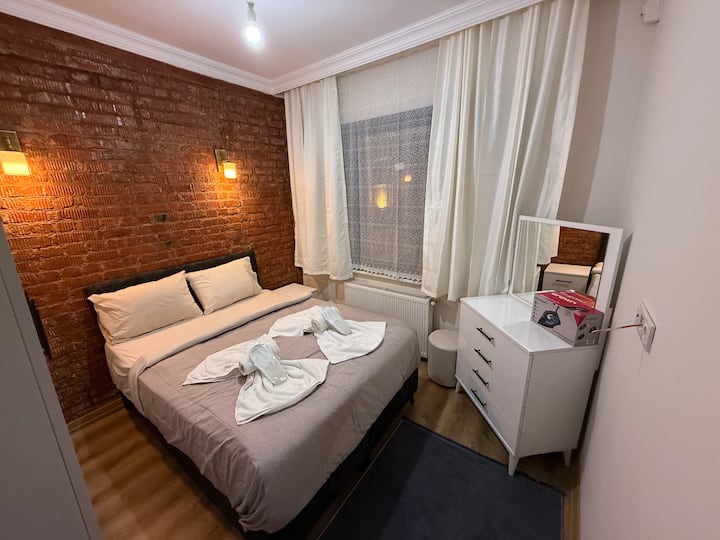 Modern Beyoğlu Flat With Stunning Golden Horn View - Beyoğlu