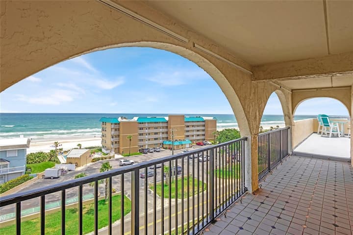 Hightide! Penthouse Condo W/million Dollar Views - Ponce Inlet, FL