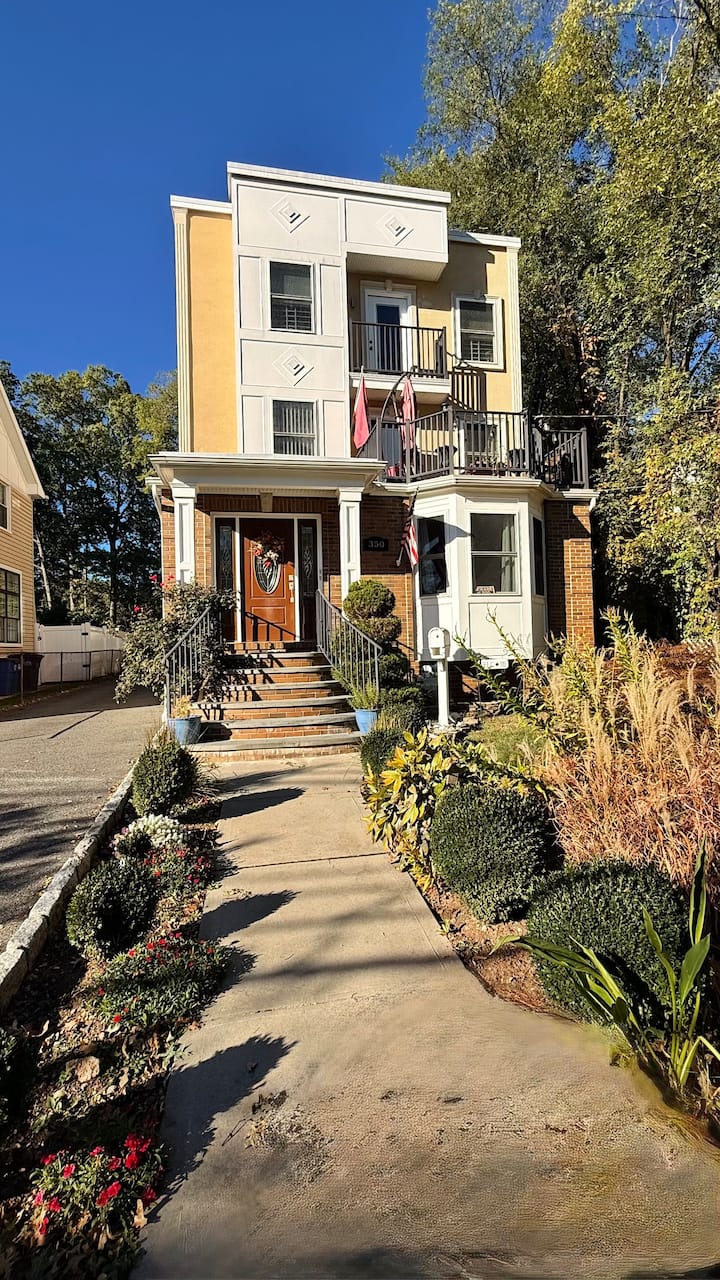 Lacoco Suite - Edison, NJ