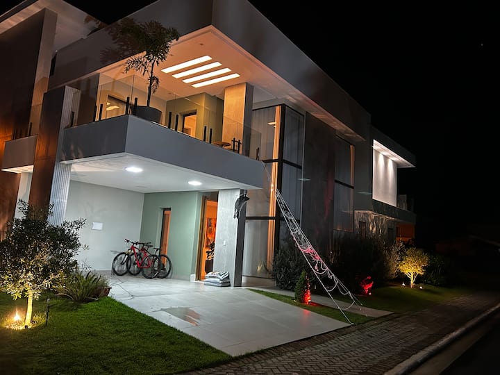 Casa Aconchegante E Elegante Com Piscina - Guarapari