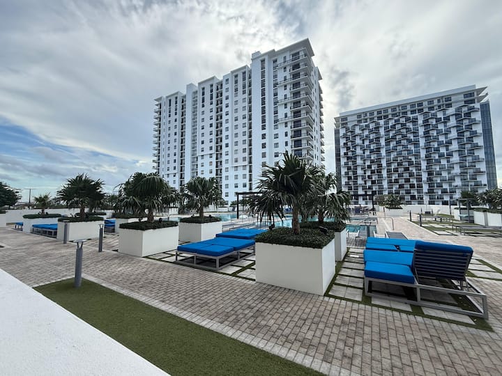 Sunshine Doral 1b - Doral, FL