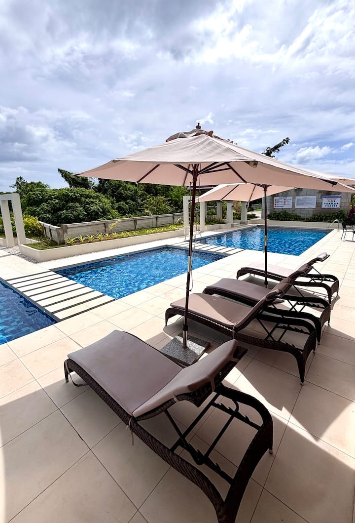 Entire Apartment In Bohol With Pool And Playground - Panglao