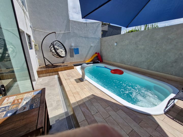 Sobrado Na Praia Itapoa, Com Piscina - Itapoá