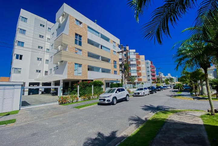 Apê Completo 98m2 A 300 Metros Da Praia De Palmas - Governador Celso Ramos