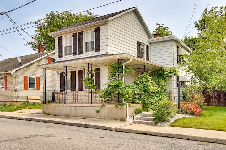 Fenced Backyard, Grill & Deck: Bernville Home - Hamburg, PA