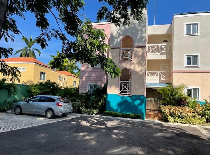 Montego Bay Hip Strip Suite - Sleeps 3 - Montego Bay