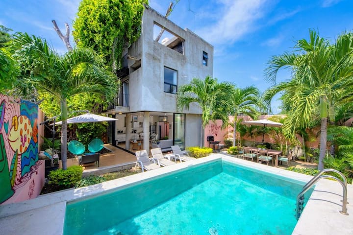 Alberca Y Terraza Privada · Ideal Familias - Manzanillo, México