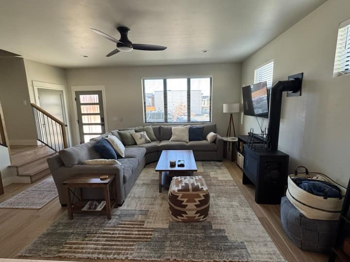 Cozy Mountain Townhouse - Salida, CO