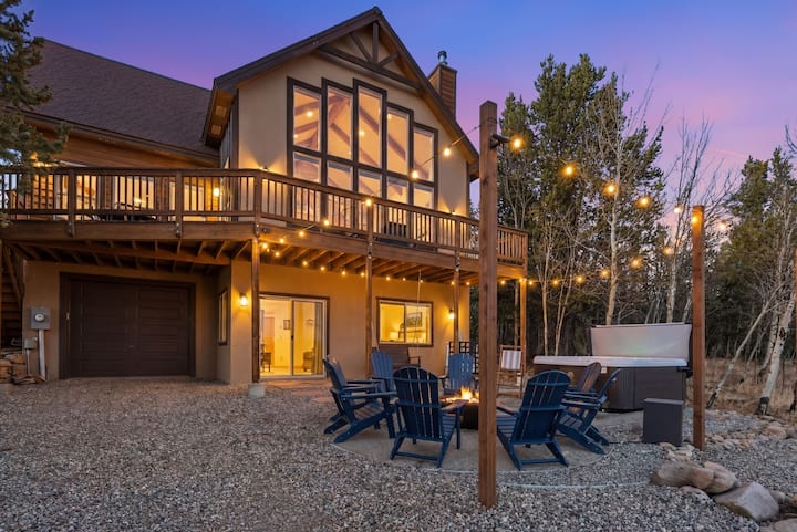 Mountain Cabin Oasis: Hot Tub, Views, Game Room - Fairplay, CO