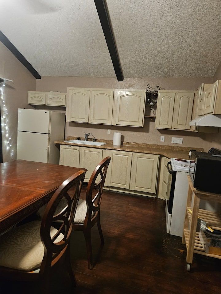 Studio Apartment Attached To House. - Las Vegas