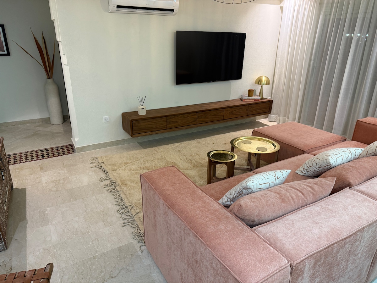 Spacious apartment in the Hivernage district. - Flats for Rent in ...