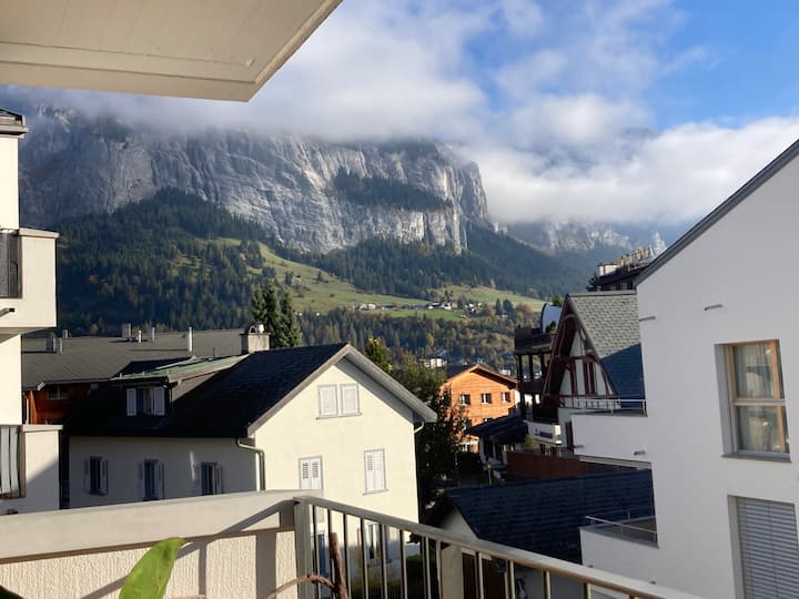 Hell Und Modern Mit Bergblick - Laax