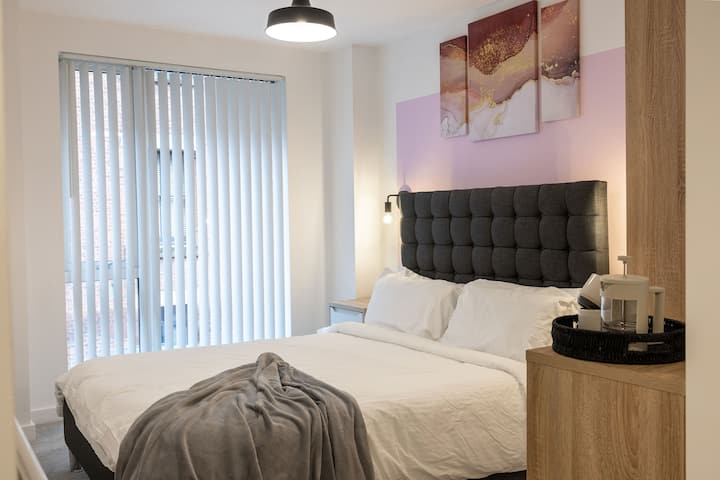 Modern 2- Bed | Central Manchester| City | Parking - Manchester