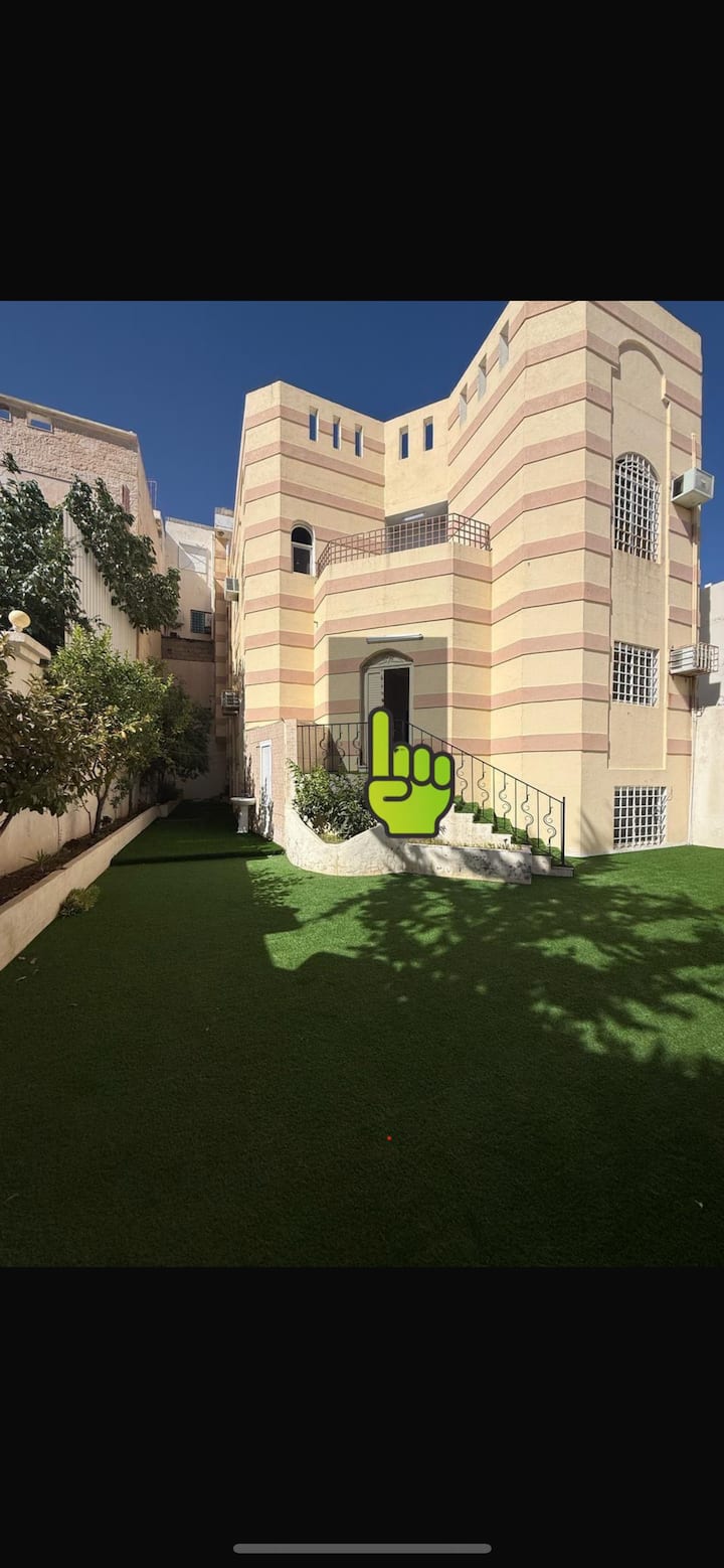 استديو غرفة نوم و دورة مياة و فناء فسيح دخول ذاتي - Saudi Arabia