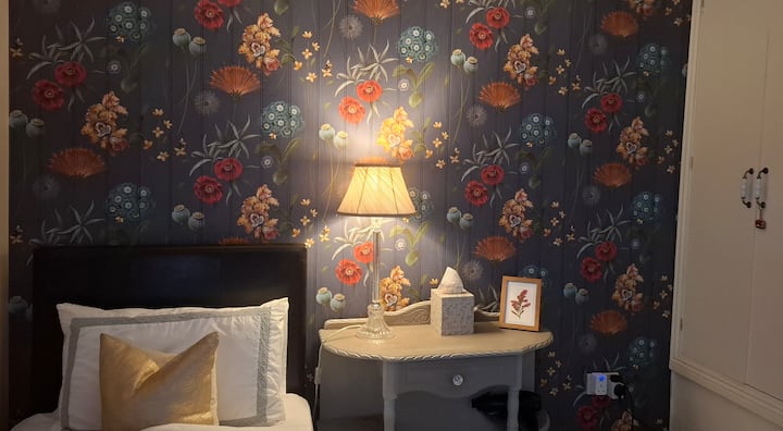 Shop & Stay. Stylish Ensuite Near Kildare Village - Kildare