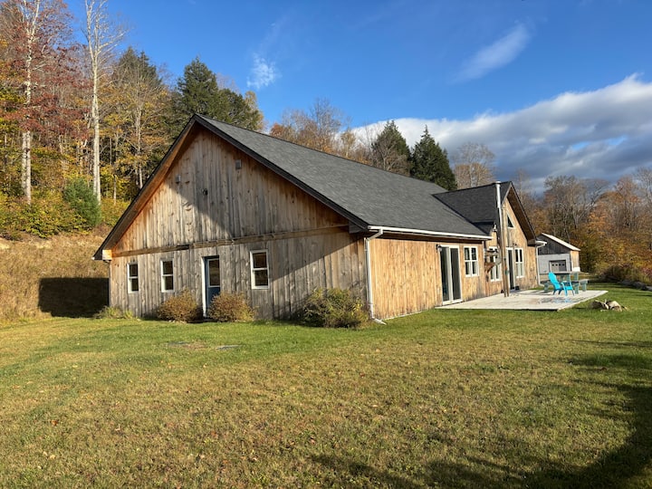 Come Enjoy The Views And Sun Shine On Smith Road - Camels Hump State Park, Waterbury Village Historic District