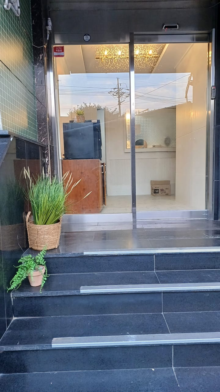 서울의 장기숙소M2호-연스테이 코지 룸#공항버스6102개인욕실 - Seoul