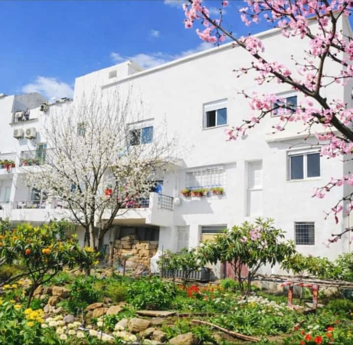 Modern Nature Escape • Free Breakfast Included - Tazaa