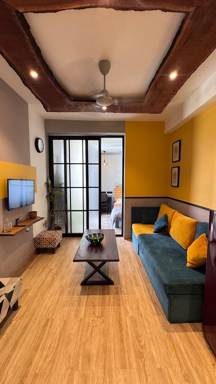 Bright 1bhk Studio For Couples | Saket Indore Stay - Vijay Nagar