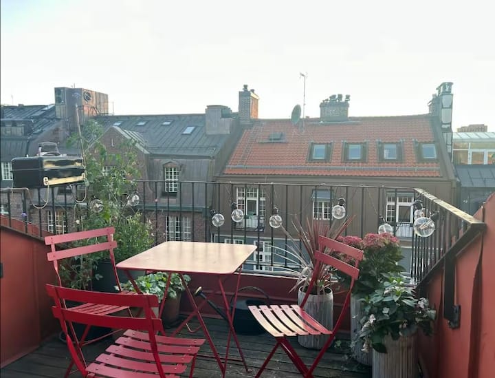 Taklägenhet Med Stor Balkong - 