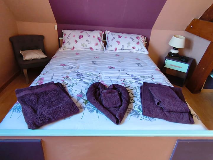Chambre Lilas – Chambre Cosy Avec Jacuzzi - Bléré